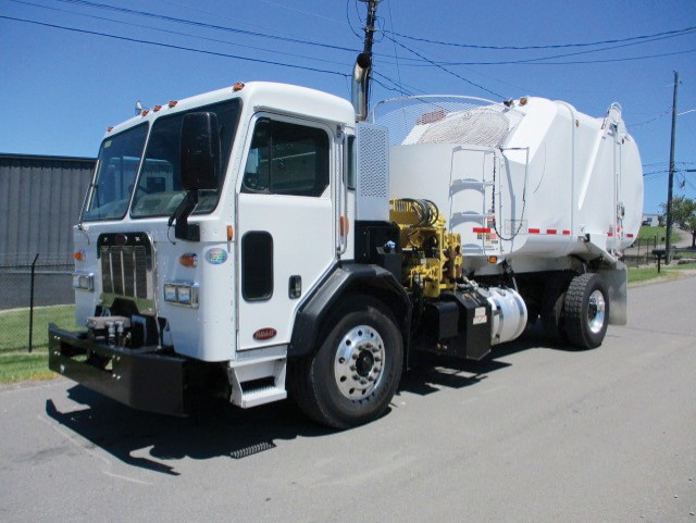 2014 Peterbilt 320 - Waste Advantage Magazine